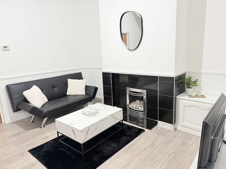 2 Br House In Preston Near Deepdale Stadium - Preston