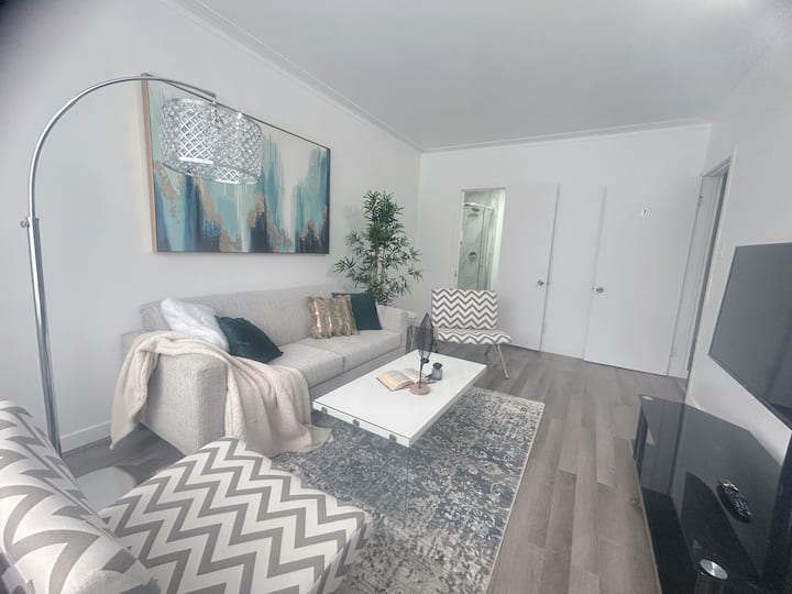 Comfortable 3b Unit - Close To City Attractions - Dorval