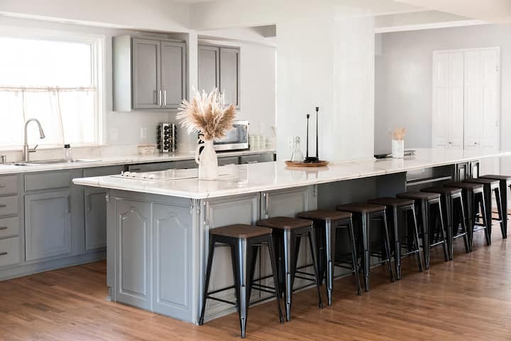 Fairgrounds, Ample Parking, Entertainment & Food - Oklahoma City, OK