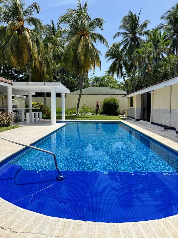 Espacioso Chalet En Marena, Puerto San José - Puerto San José