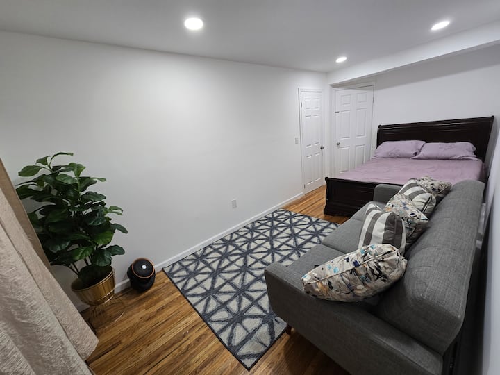 Nayl's Guest 3 - Yonkers, NY