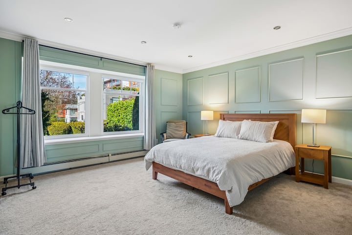 King Edward House | 5br Retreat | Transit Friendly - Vancouver