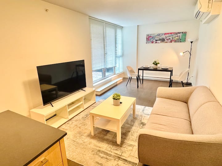 Cozy 1br Apartment@ Richmond Center - Richmond