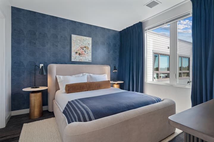 Brand New Luxury Retreat W/ Pool & Fitness Center - South End - Boston