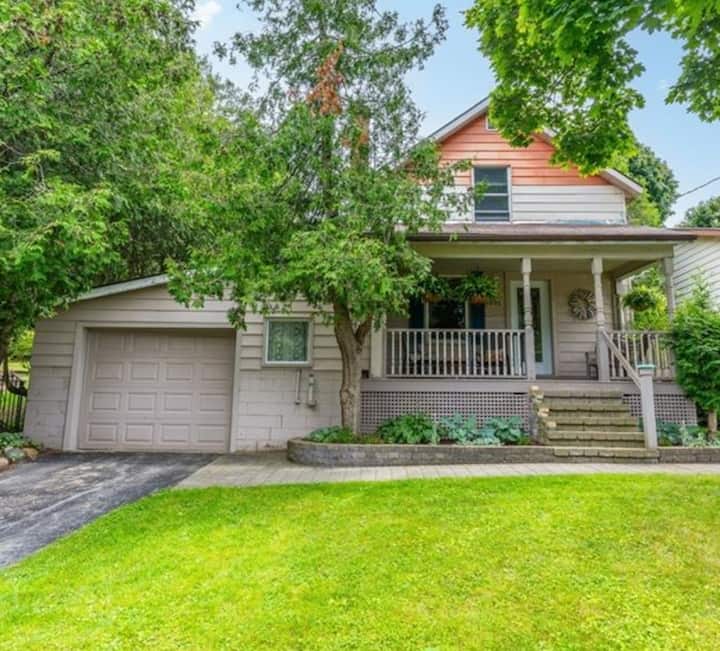 The Beach House - Kincardine