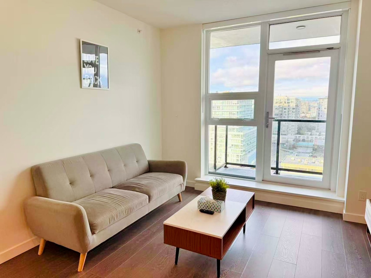 Stylish 1BR Suite @ Richmond Center - Apartments for Rent in Richmond ...