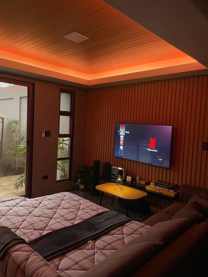 Matchbox Suite - Your Cozy Modern Retreat - Naga