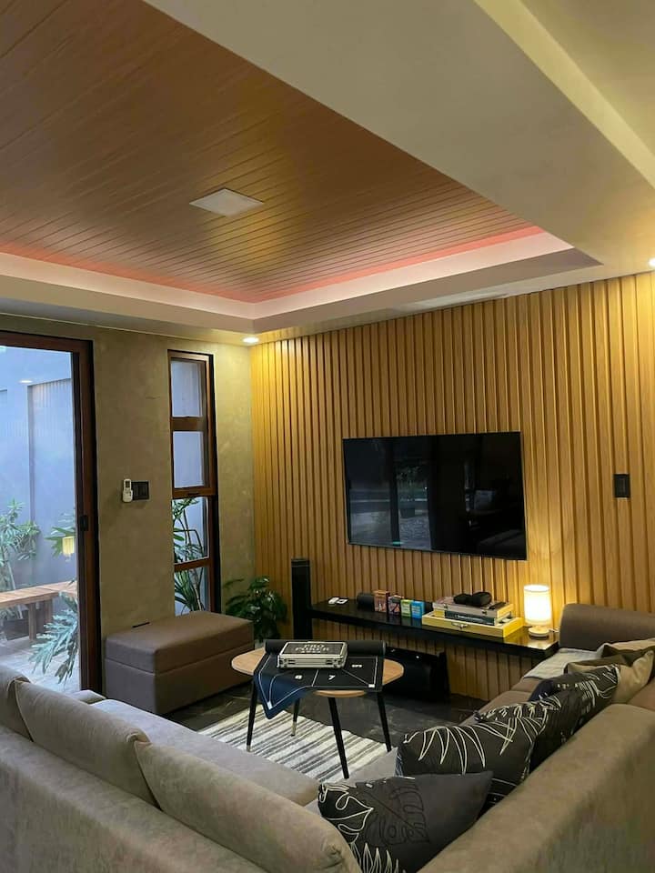 Matchbox Suite - Your Cozy Modern Retreat - Naga