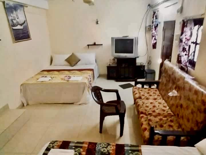 Manimalar Guest - Colombo