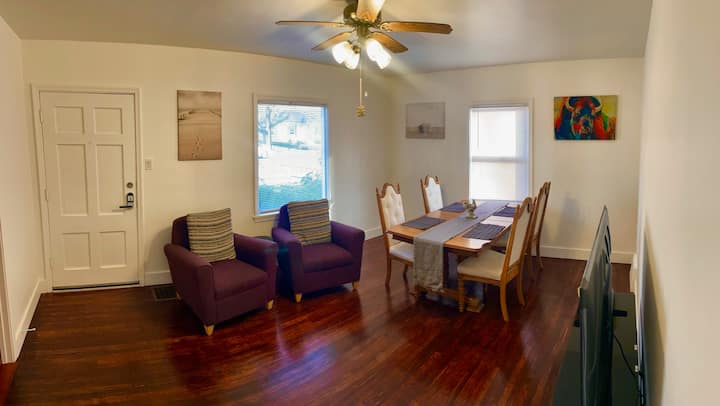Comfortable 2br Upper-level Home In Sugarhouse - Salt Lake City, UT