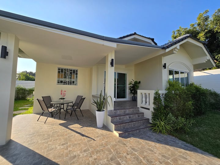 Holiday Home Close To Beach & U-tapao Airport - Ban Chang