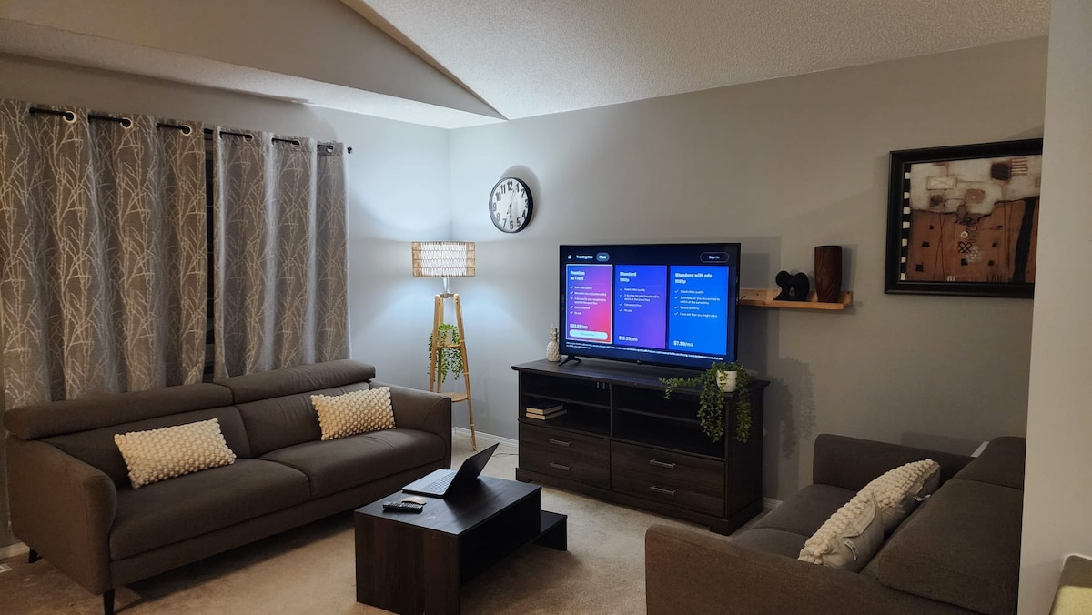 Golden Horizon Homes | Entire 3BR House | Sleeps 4 - Houses for Rent in ...