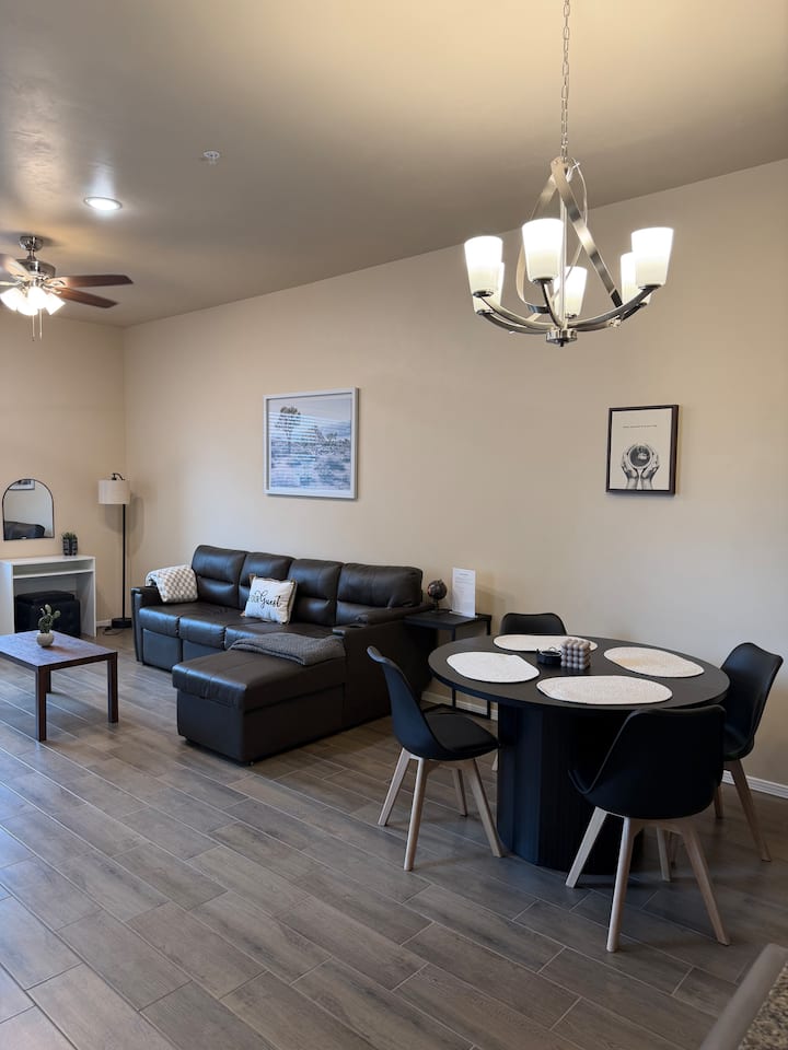 Sonoma Luxe Desert Getaway - Las Cruces, NM