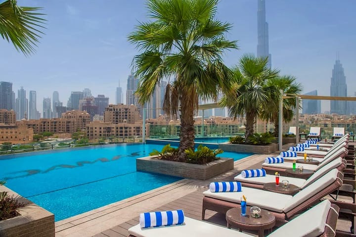 Paramount Tower | Luxuriös voll möbliert 1BR - Wohnungen zur Miete in ...