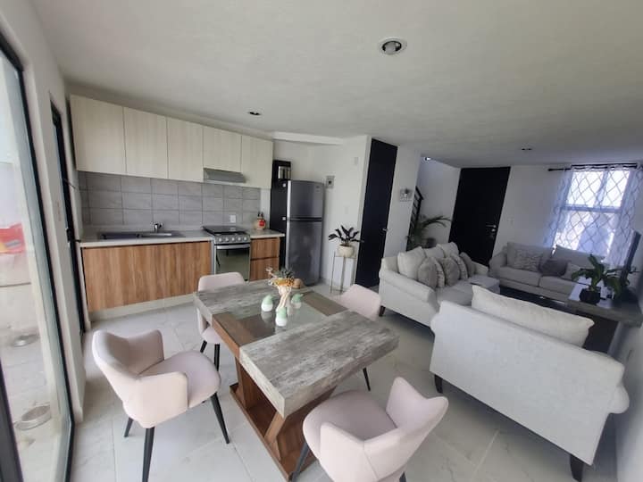 Acceso Rapido A Carretera 57 Y Zona Industrial - Mexico