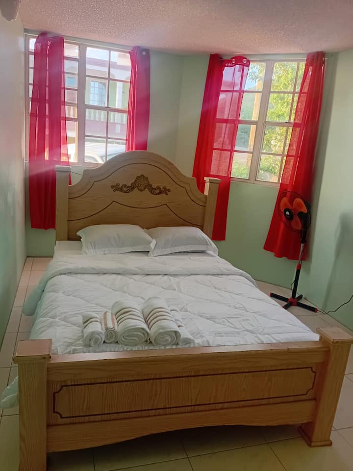Toulon's Apartment - Dominica