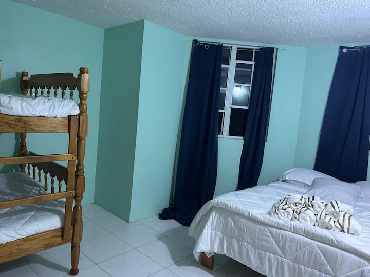 Toulon's Apartment - Dominica