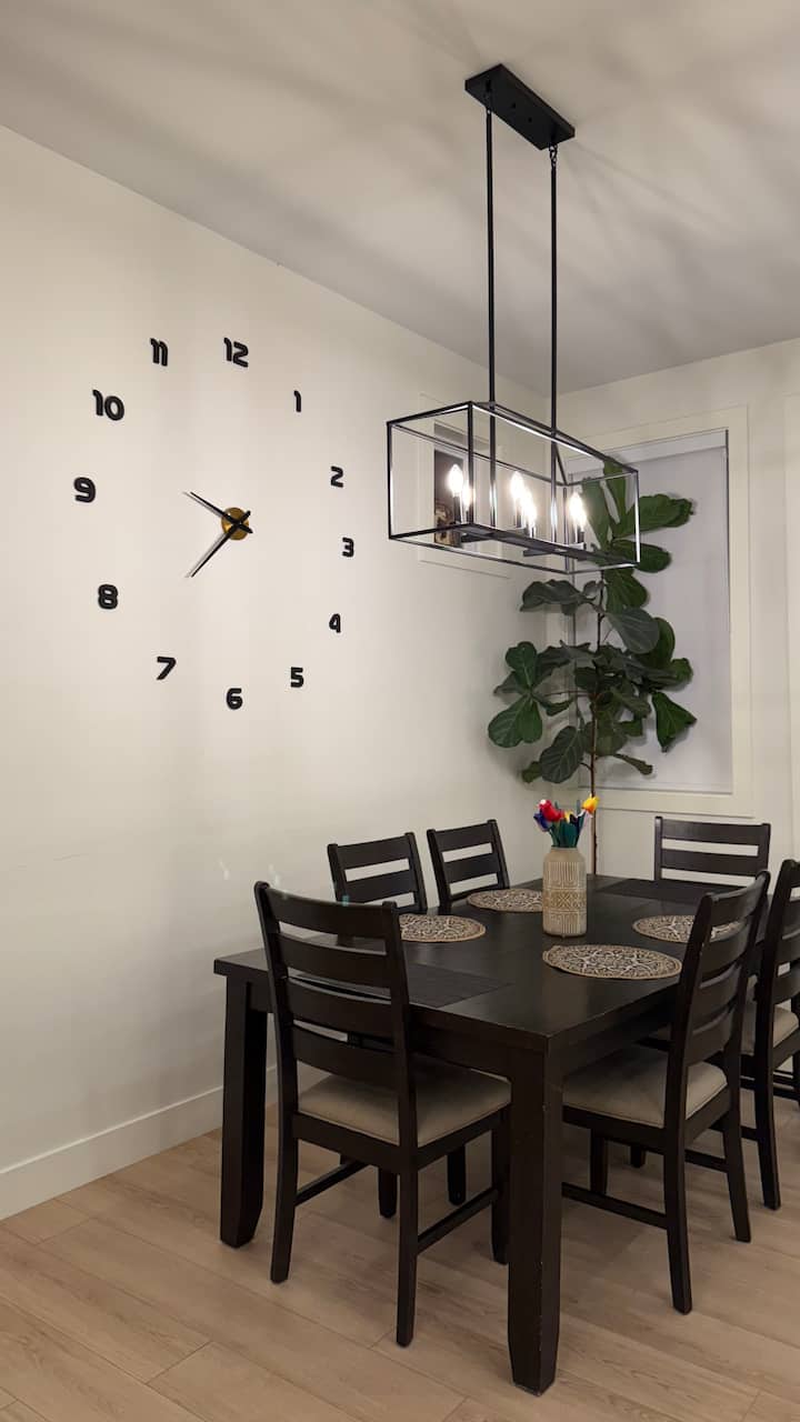 Oak Barrel Place - West Kelowna