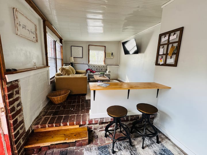 Clean. Private. Brickfloor Duplex - Jacksonville, FL