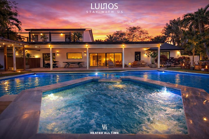 The Lux Mansion W/ Pickleball, Golf, H. Pool & Fun - The Bahamas