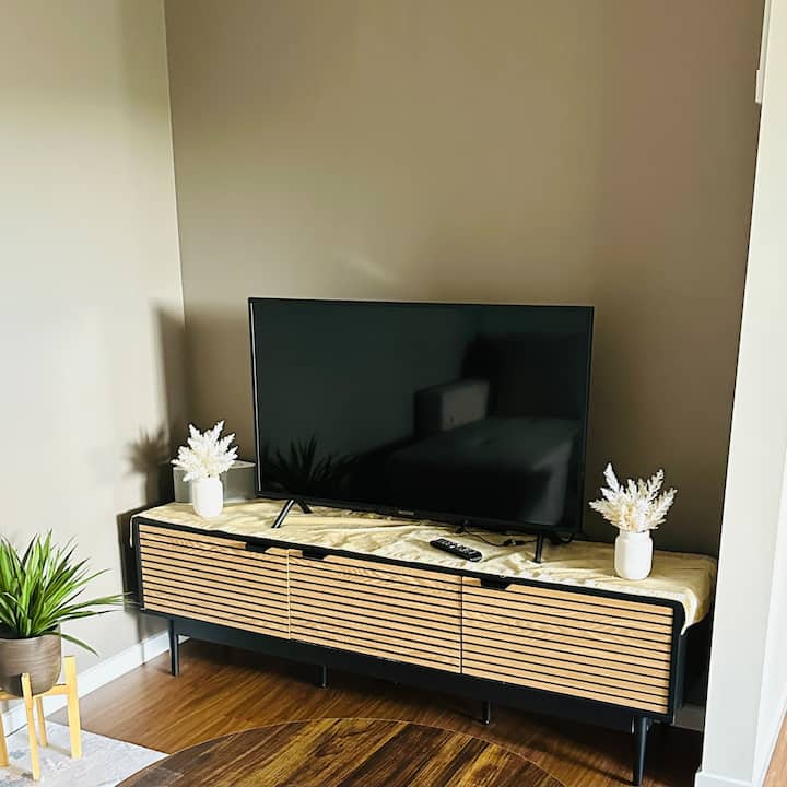 Brand New 2 Bedrooms With Spacious Bathroom! - Montville