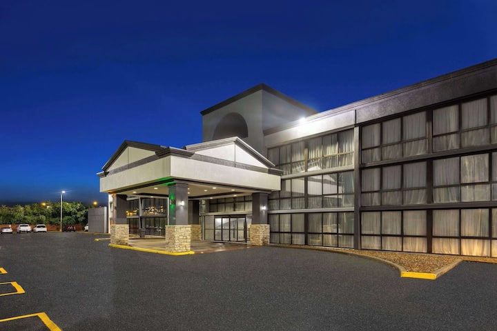 Hotel Room In Kansas City Nq2 - Liberty, MO