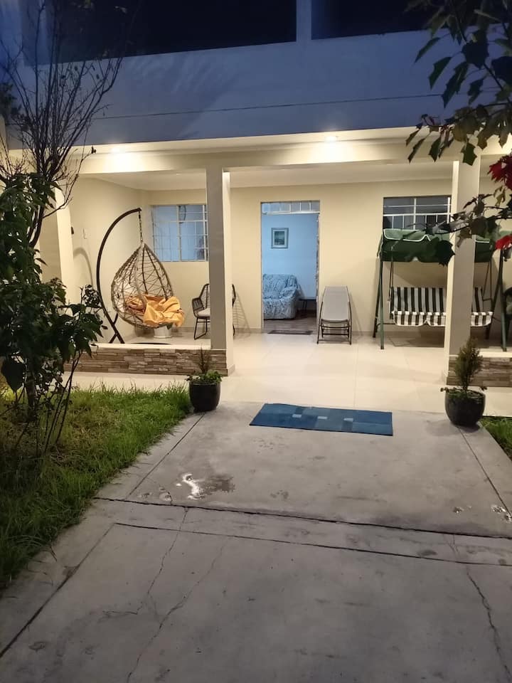 Casa Con áReas Verdes Y Estacionamiento Privado - Ayacucho