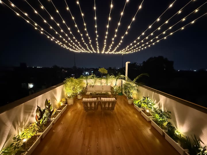Stylish Luxury 1rk| Bathroom | Balcony|south Delhi - Delhi