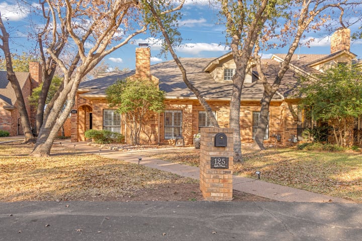 Lytle Place Luxury. - Abilene, TX