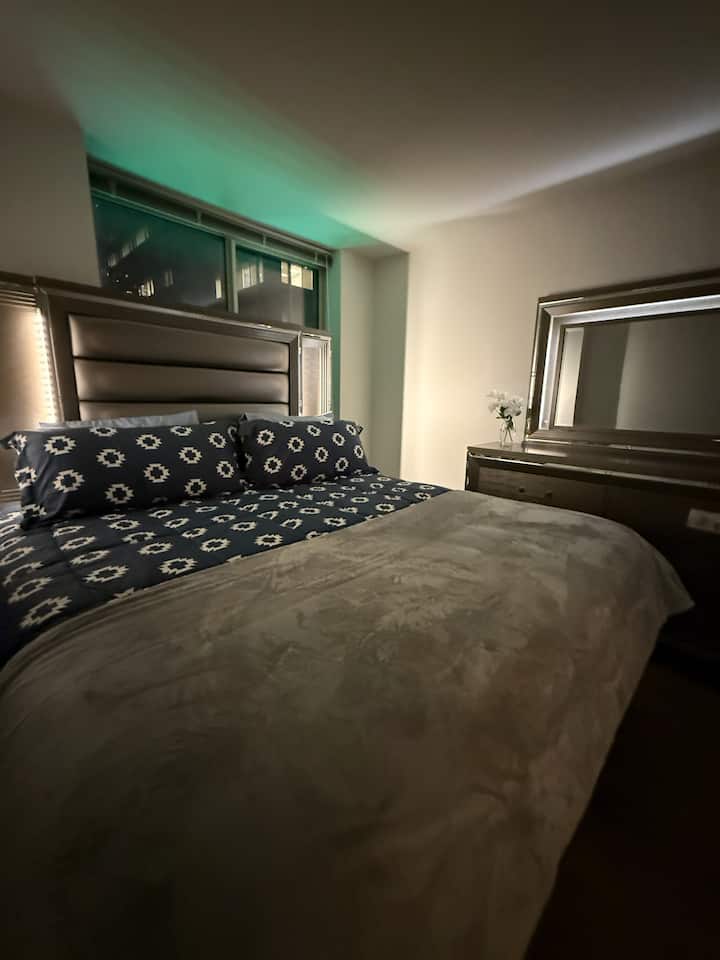 Prime Times Square 1br W/ Panoramic City Views - New York