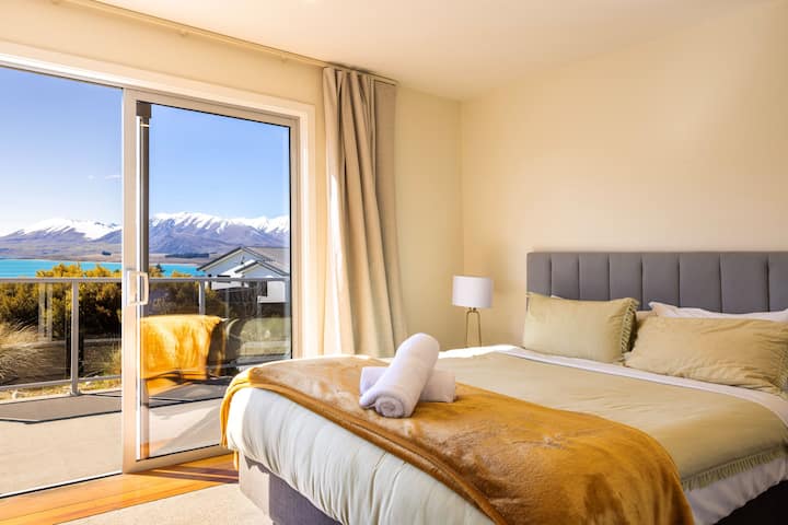 Ensuite Lakeview Queen Bedroom | Lake Tekapo - Lake Tekapo