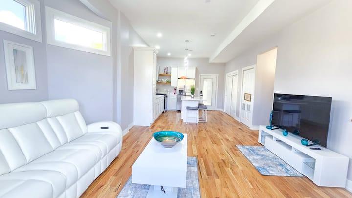 Grand Central Townhome. - Dunning - Chicago