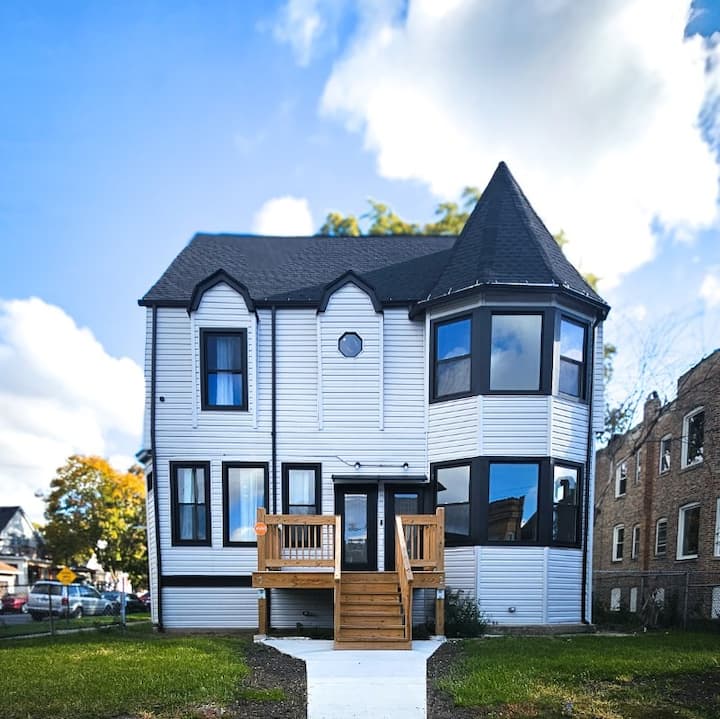 Grand Central Townhome. - Oak Park, IL