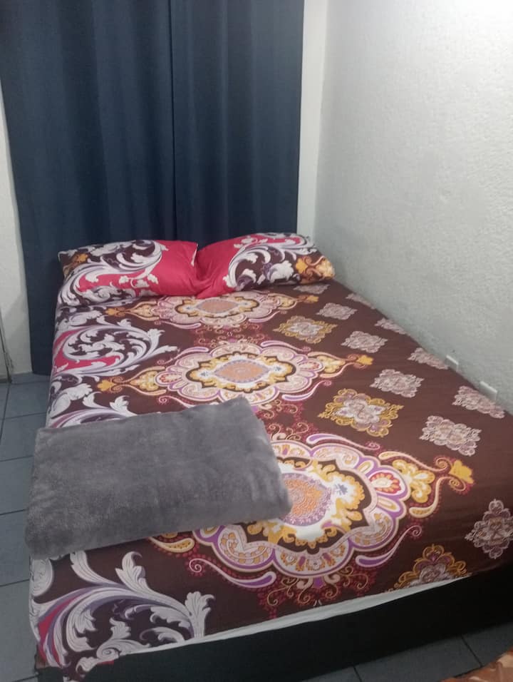 Frente A Torres Médicas Y Ala Uni De La Anáhuac - Puebla