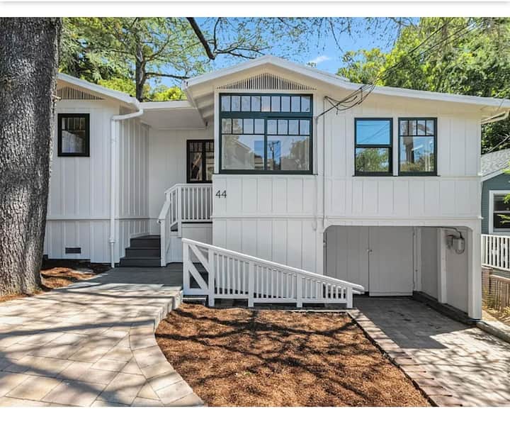 Cedar Grove Cottage - San Rafael, CA