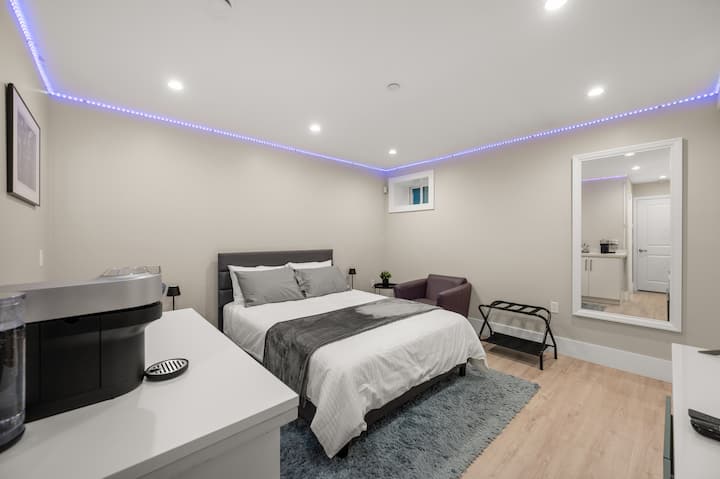 Modern 1bed Suite | Easy Transit To Downtown&yvr - Vancouver