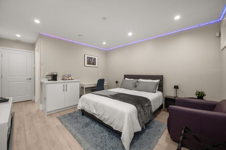Modern 1‑bed Suite | Easy Transit To Downtown&yvr - Vancouver