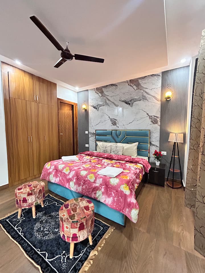 Sky Vista Apartments By The Cozy Homes - 리시케시