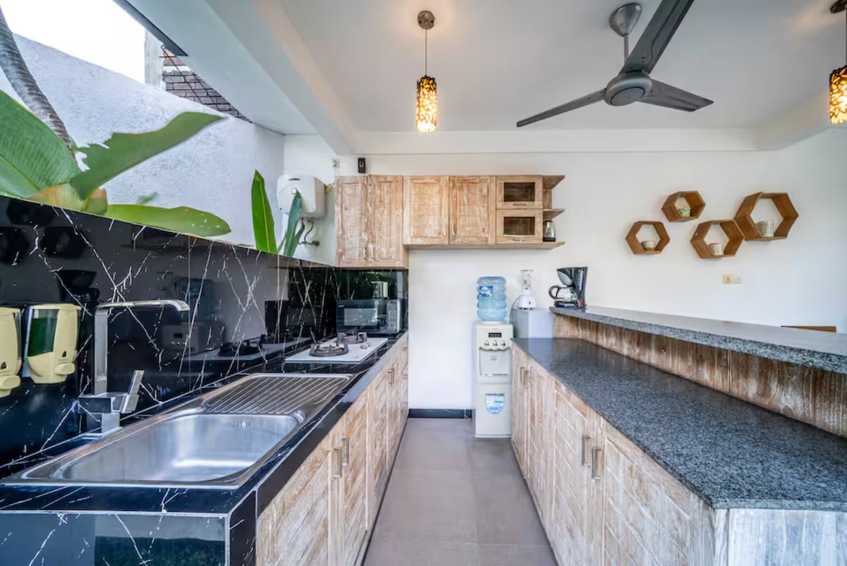 Villa tranquille de 2 chambres nichée dans le centre de Seminyak ...