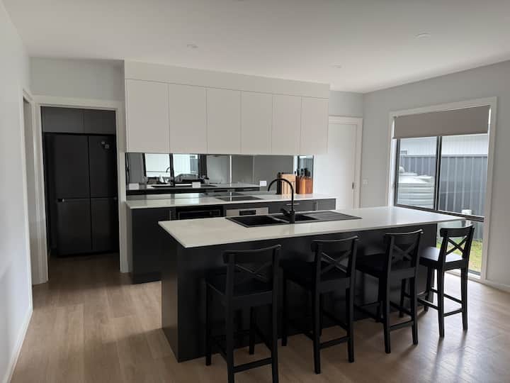 Escape @ Azure - Broulee