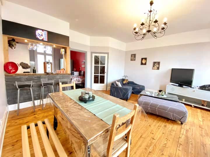 Le Nid Des Barons
Linge Fourni - Vichy