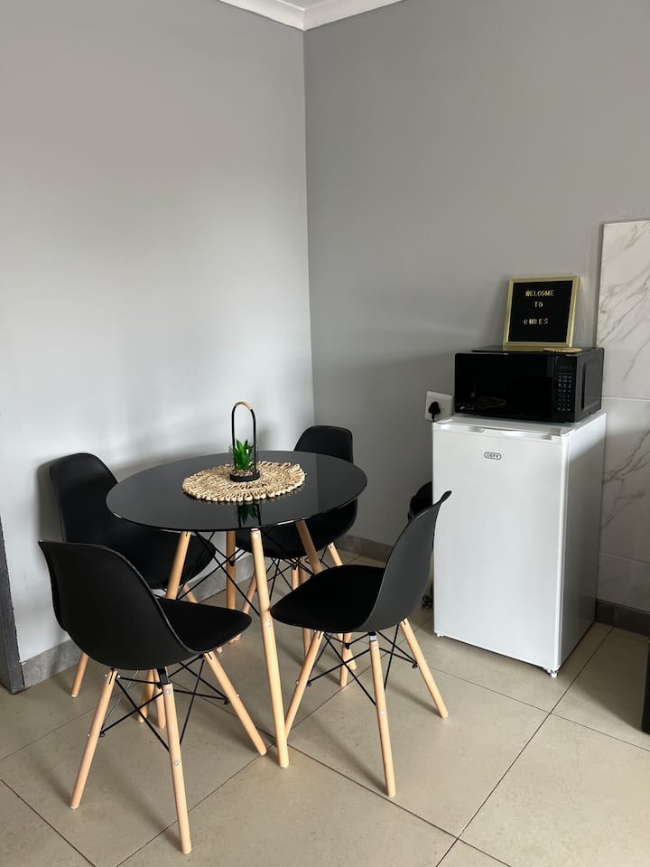 Cubes Luxury Airbnb - Sun City