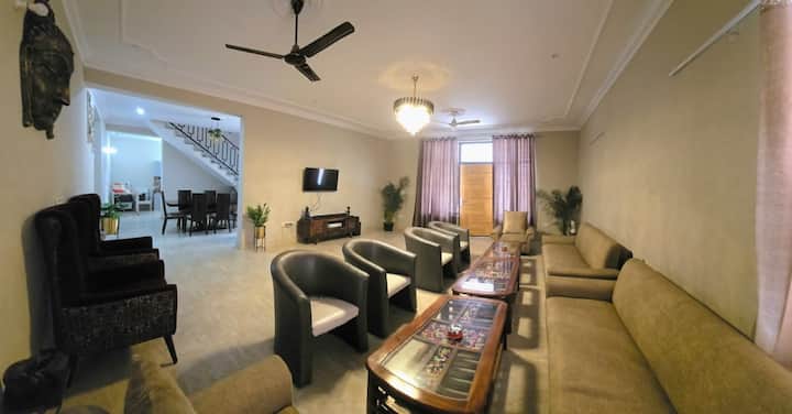 Rudra Villa Farm - Manesar