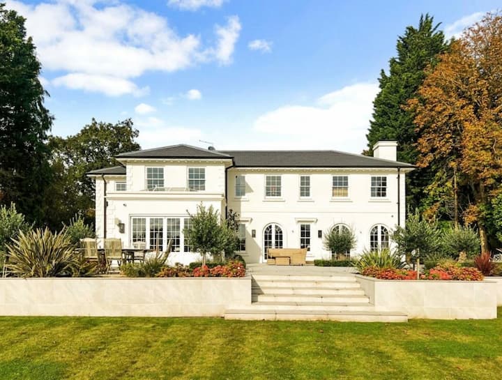 Luxurious Spacious Family Home 6+beds Hot Tub - High Wycombe