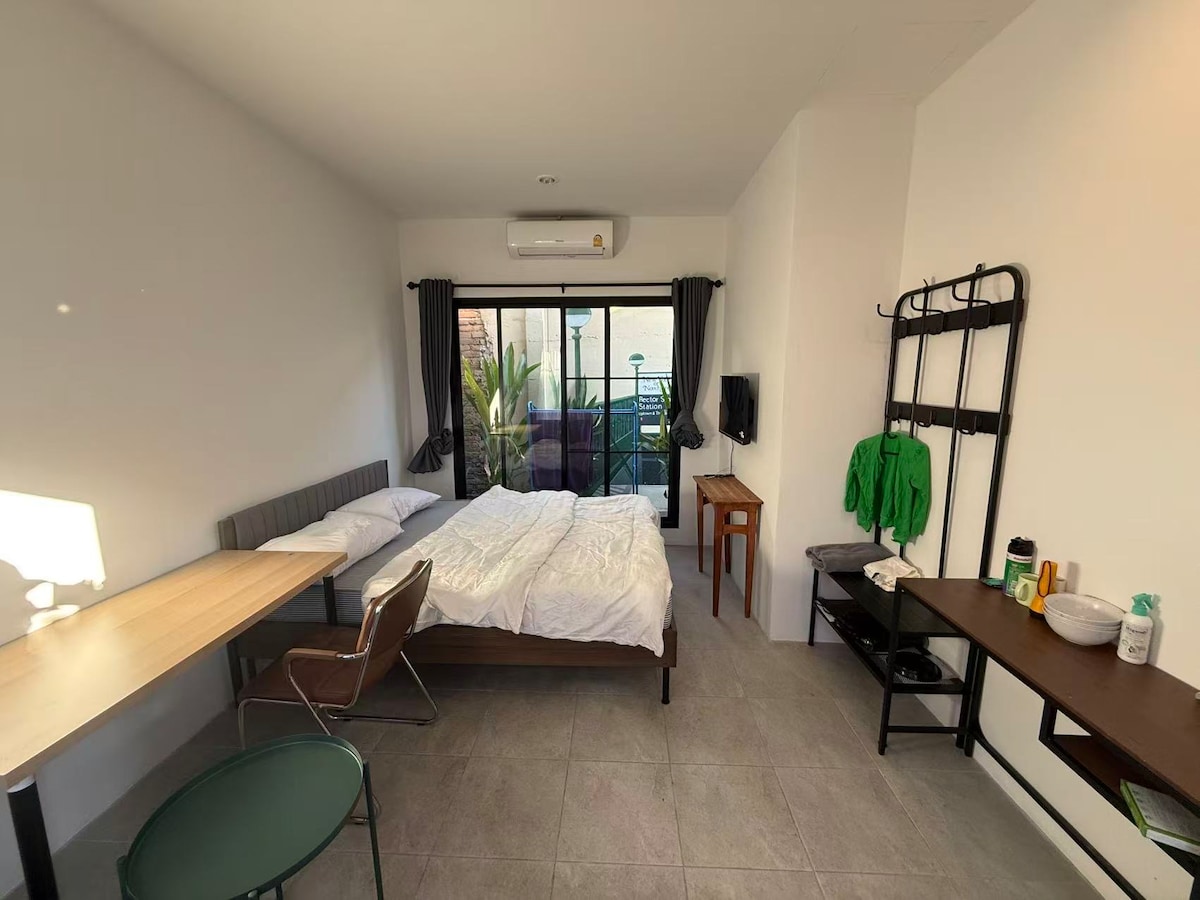 chambre simple décontractée - Maisons à louer à Si Phum, Chiang Mai ...
