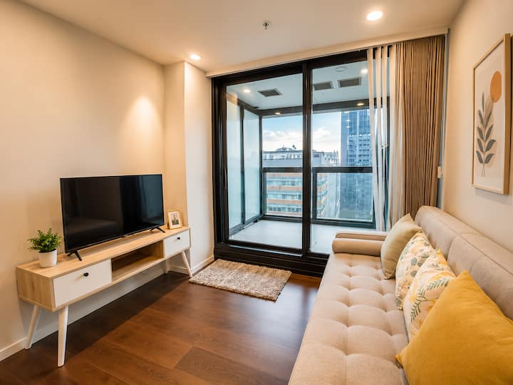 Bright Cbd Studio W/ Harbour View + Pool & Gym - Auckland