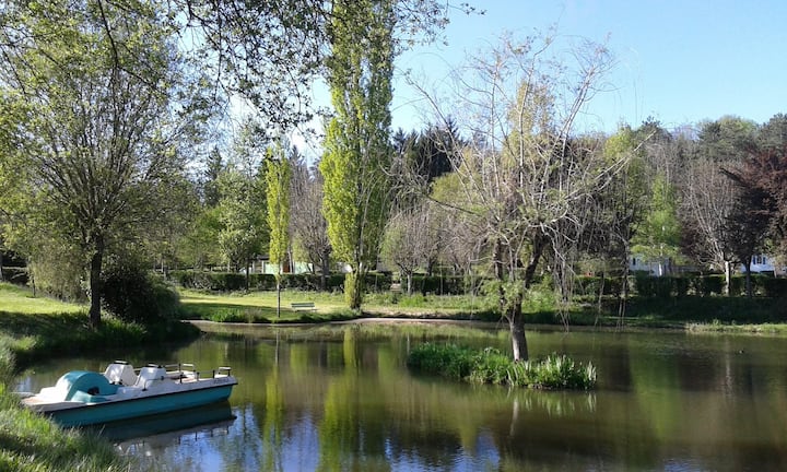 Mobil-home Grand Confort Dans Camping 3 éToiles - Thiviers