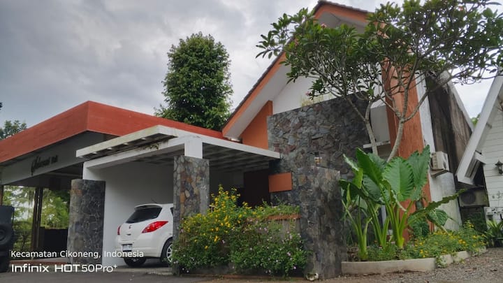 Selaras Villa - Tasikmalaya