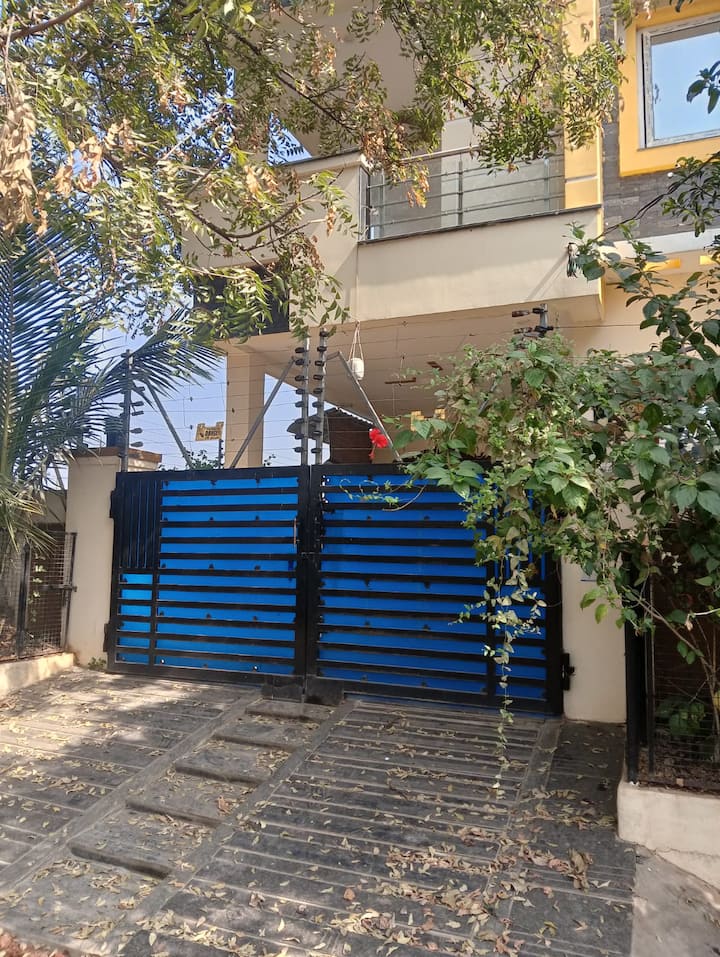 Total 3 Br, Single Br Booking Also Avbl - India