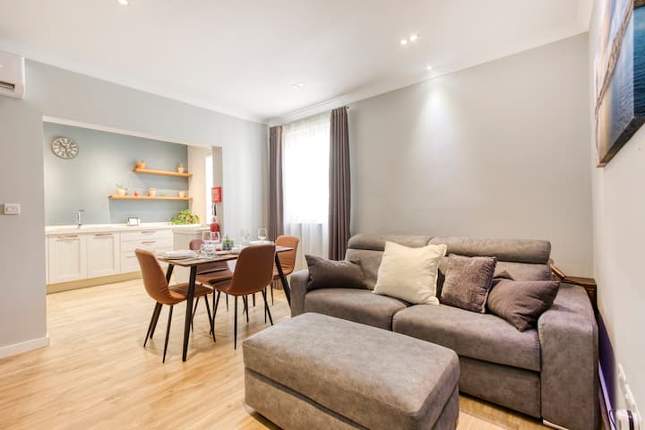Central Msida Apartment | Workspace, Wi-fi & A/c - Malte